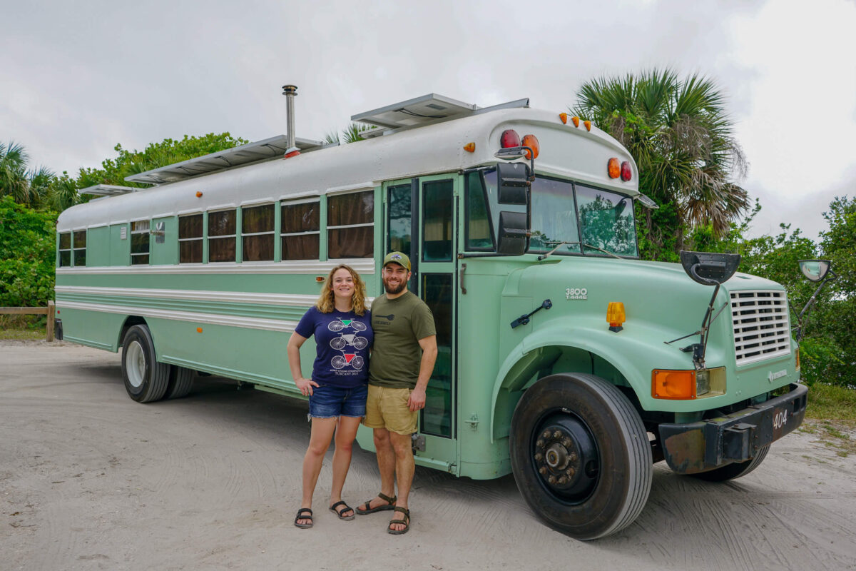 Couple converts school bus into their first home - Offgrid101